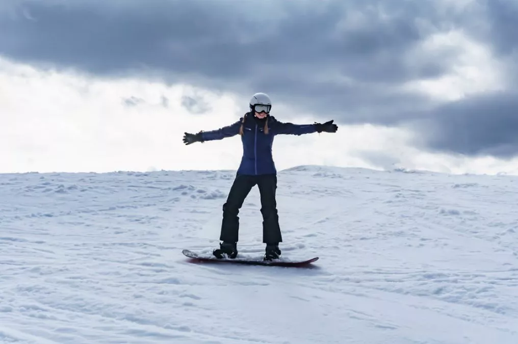 Snowboard fahren lernen: Grundlagen und Tipps für Anfänger